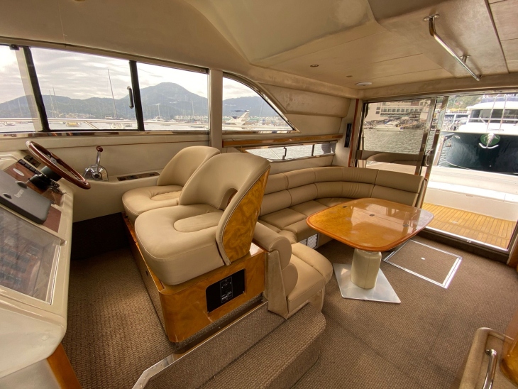 Princess 440 - Hong Kong Boats