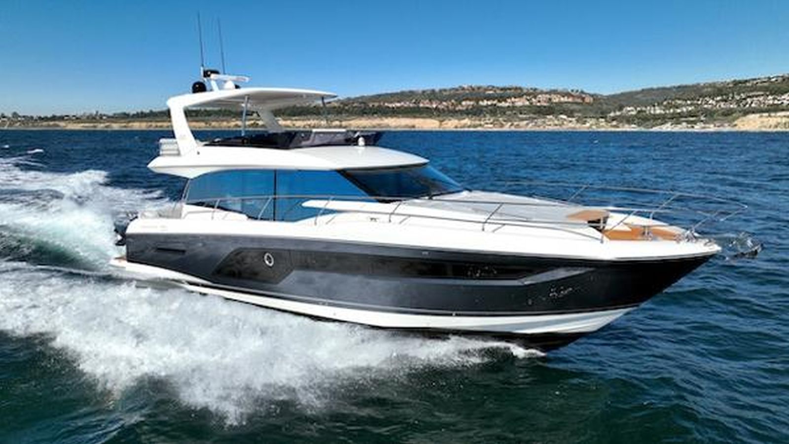 Prestige 590 - Hong Kong Boats