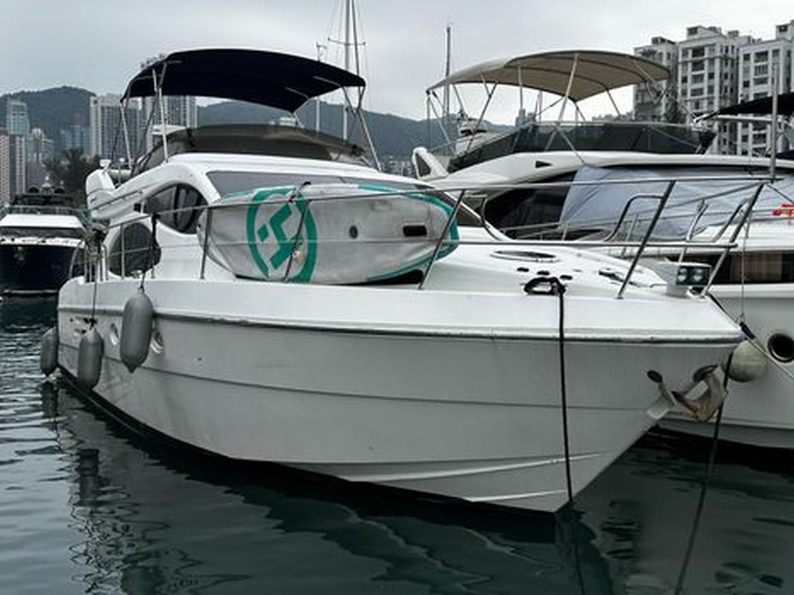 Azimut 46 - Hong Kong Boats